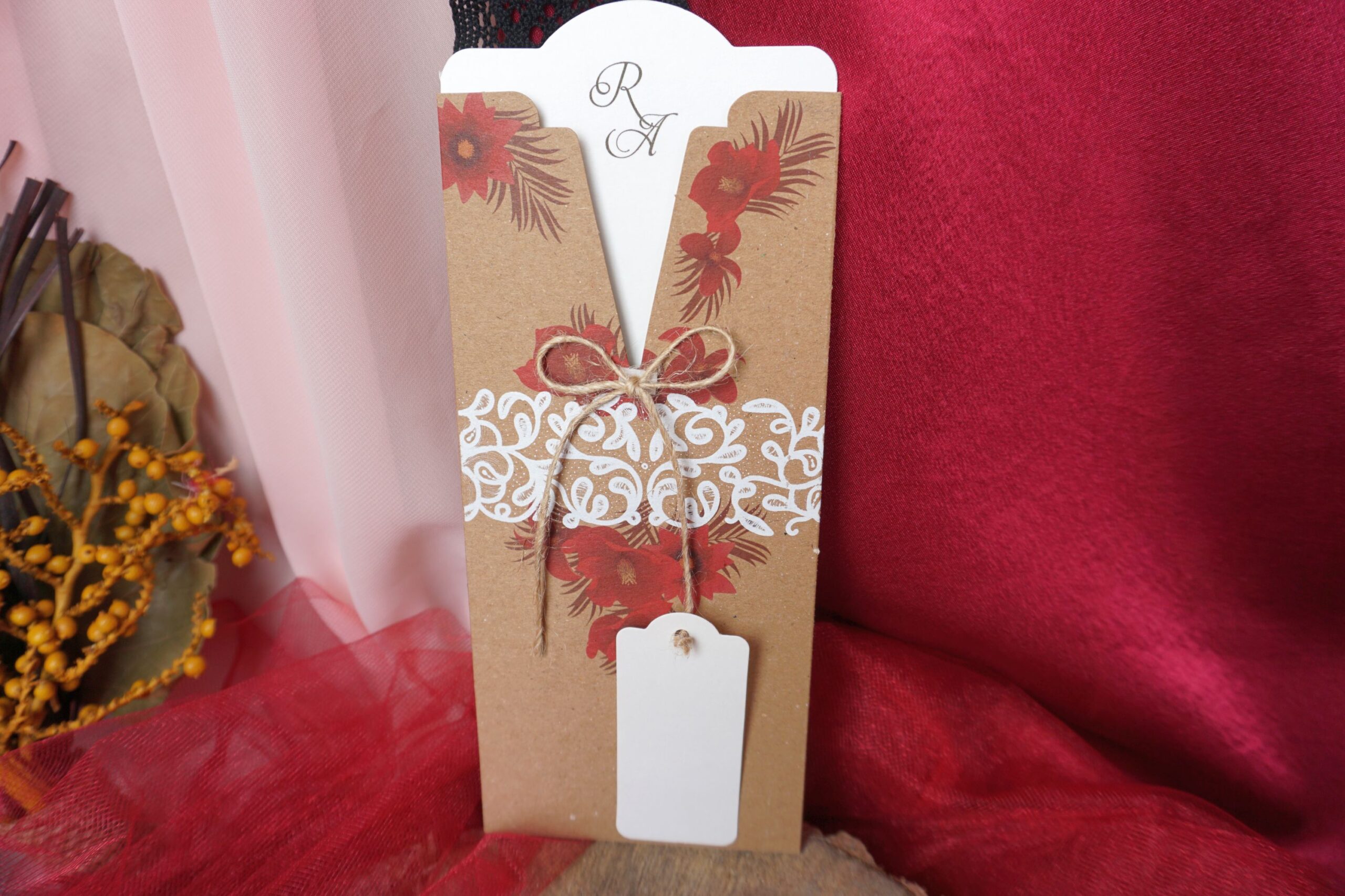 Invitatii nunta plic vintage cu model floral dantelat 10 x 24 cm ...